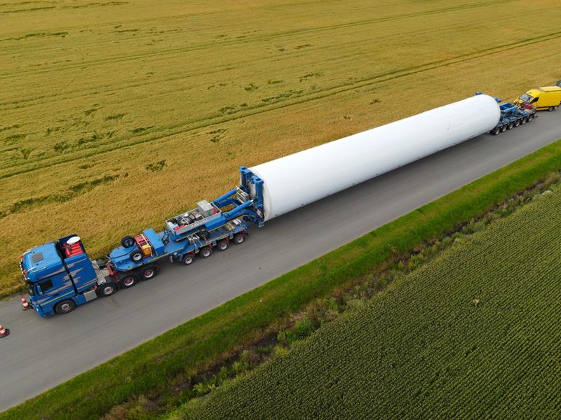 Wind turbines - Equipment - Special & heavy transport - P. Adams